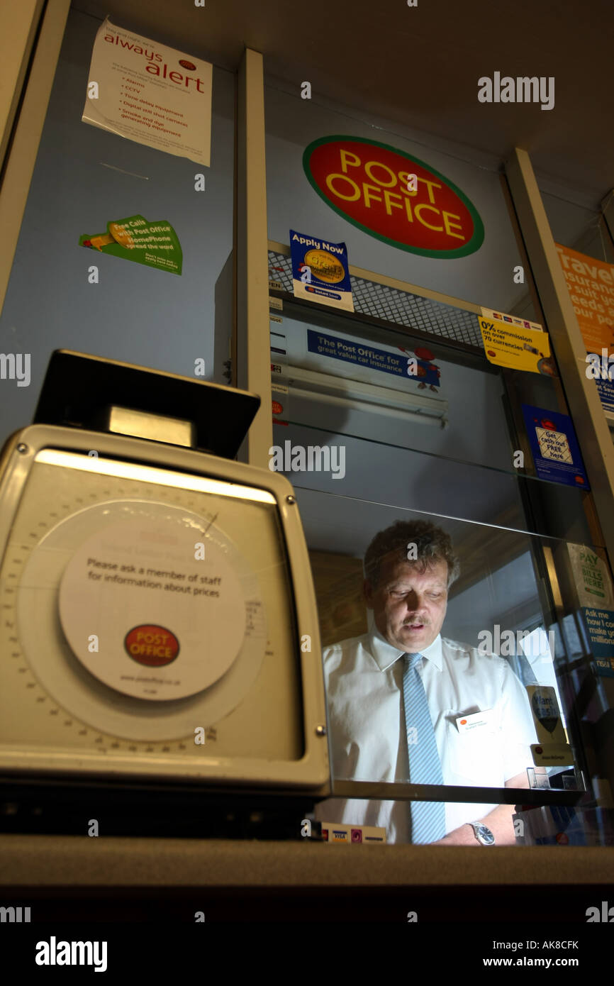 Small post office store hi-res stock photography and images - Alamy