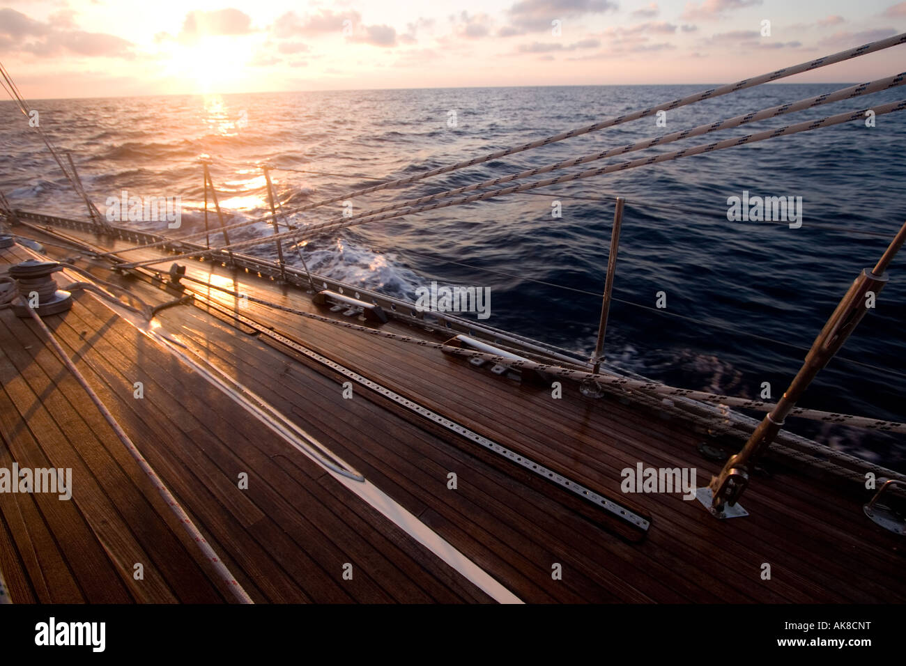 Beam reach hi-res stock photography and images - Alamy