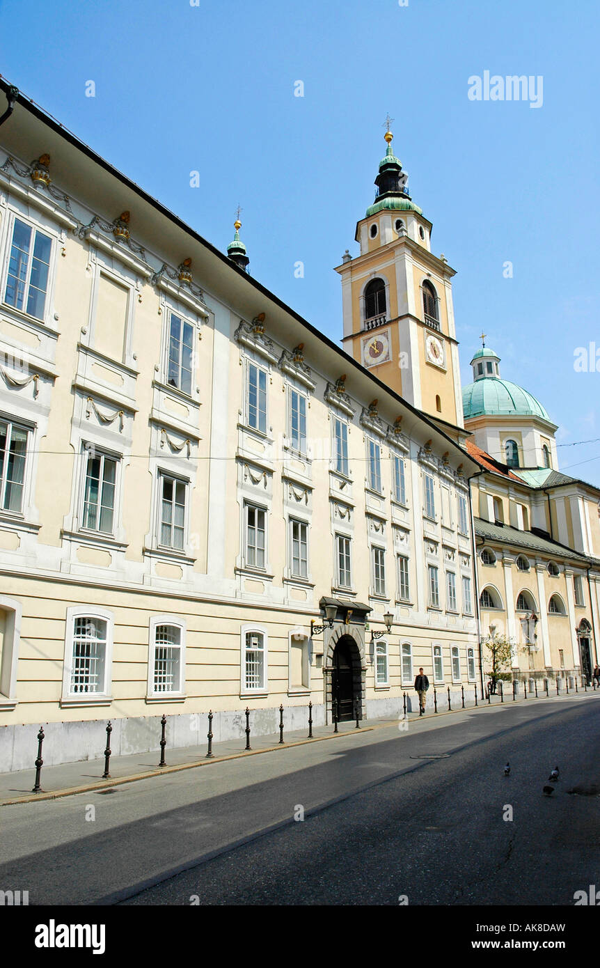 Bishops castle and episcopal palace hi-res stock photography and images ...