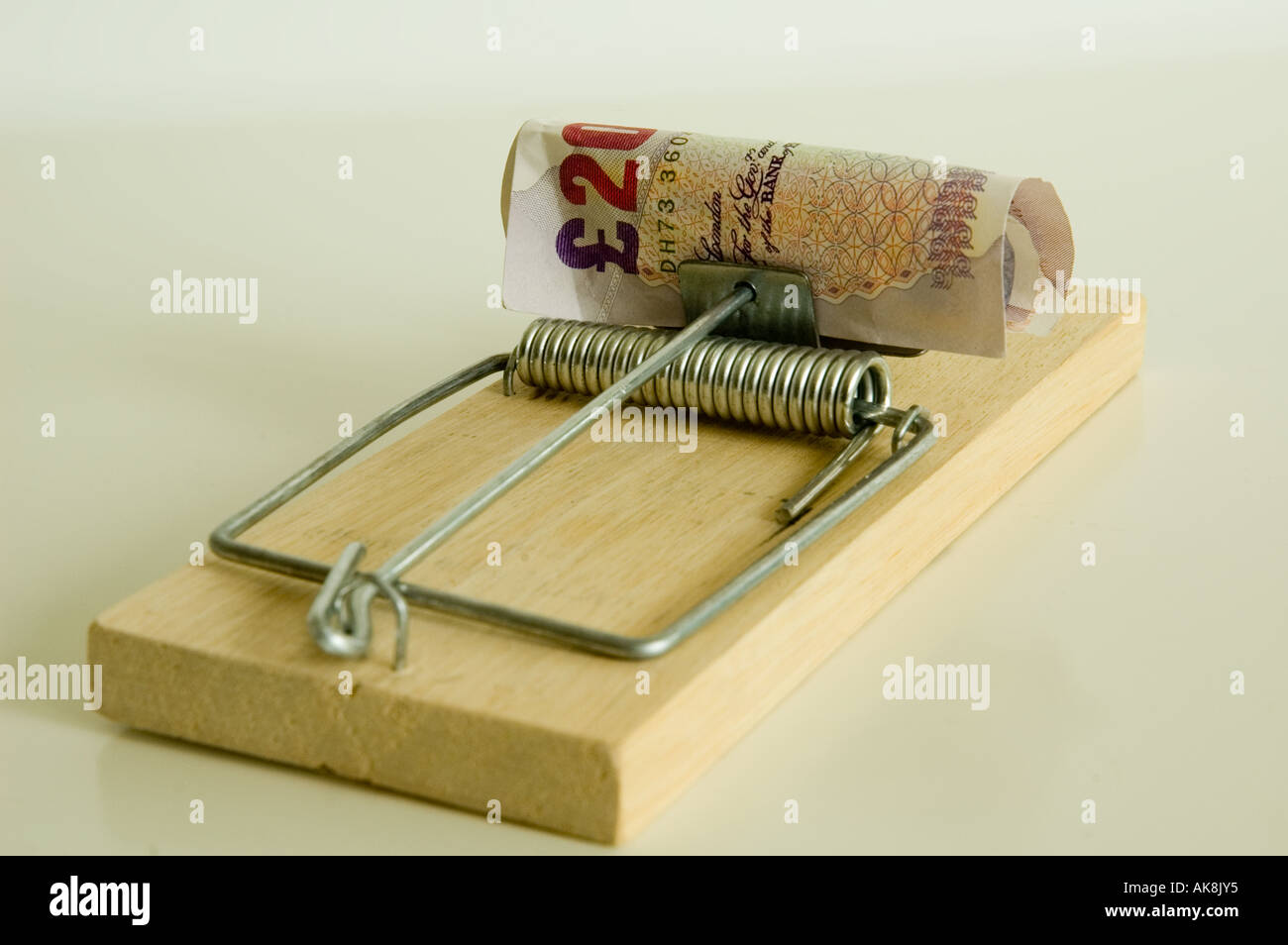 Money trap (uk pounds Stock Photo - Alamy