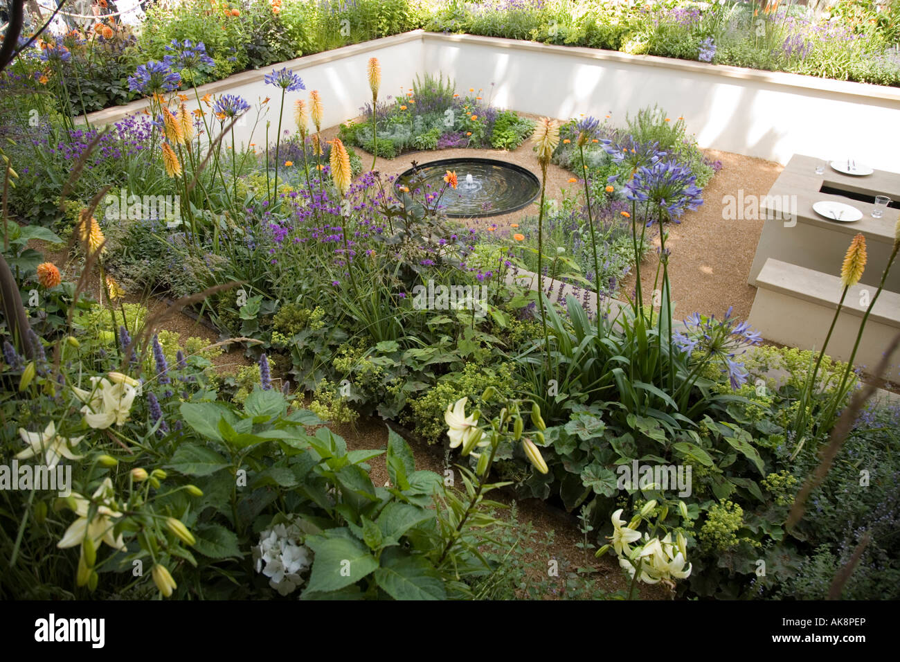 Pictures of the Homebase Reflection garden designed by Thomas Hoblyn at ...