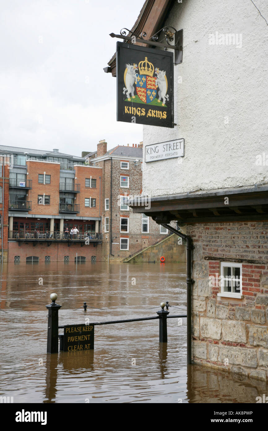 The kings arms pub is flooded in york hi-res stock photography and ...