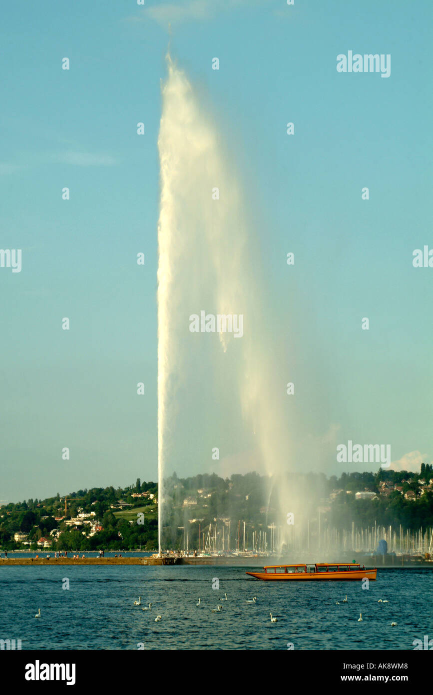 Geneva. Jet d'Eau. Lake Geneva Stock Photo - Alamy