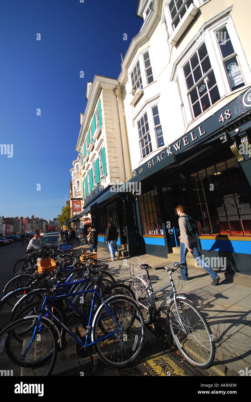 Blackwells bookshop broad street oxford hi-res stock photography and ...