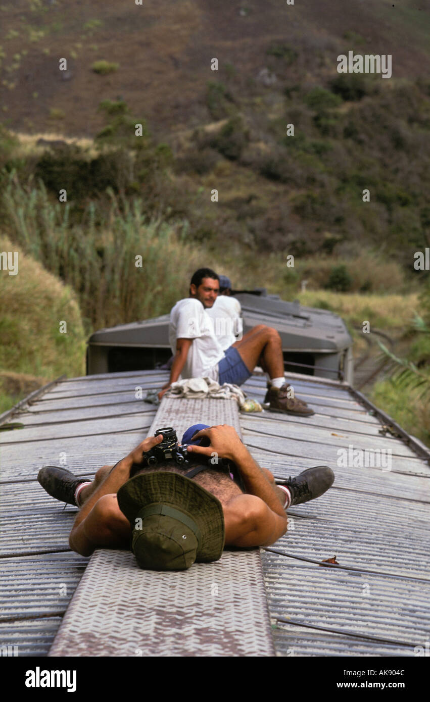 Nariz del diablo train ride ecuador High Resolution Stock Photography ...