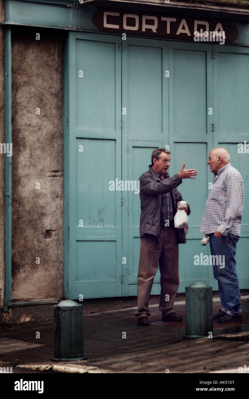 French men talking hi-res stock photography and images - Alamy