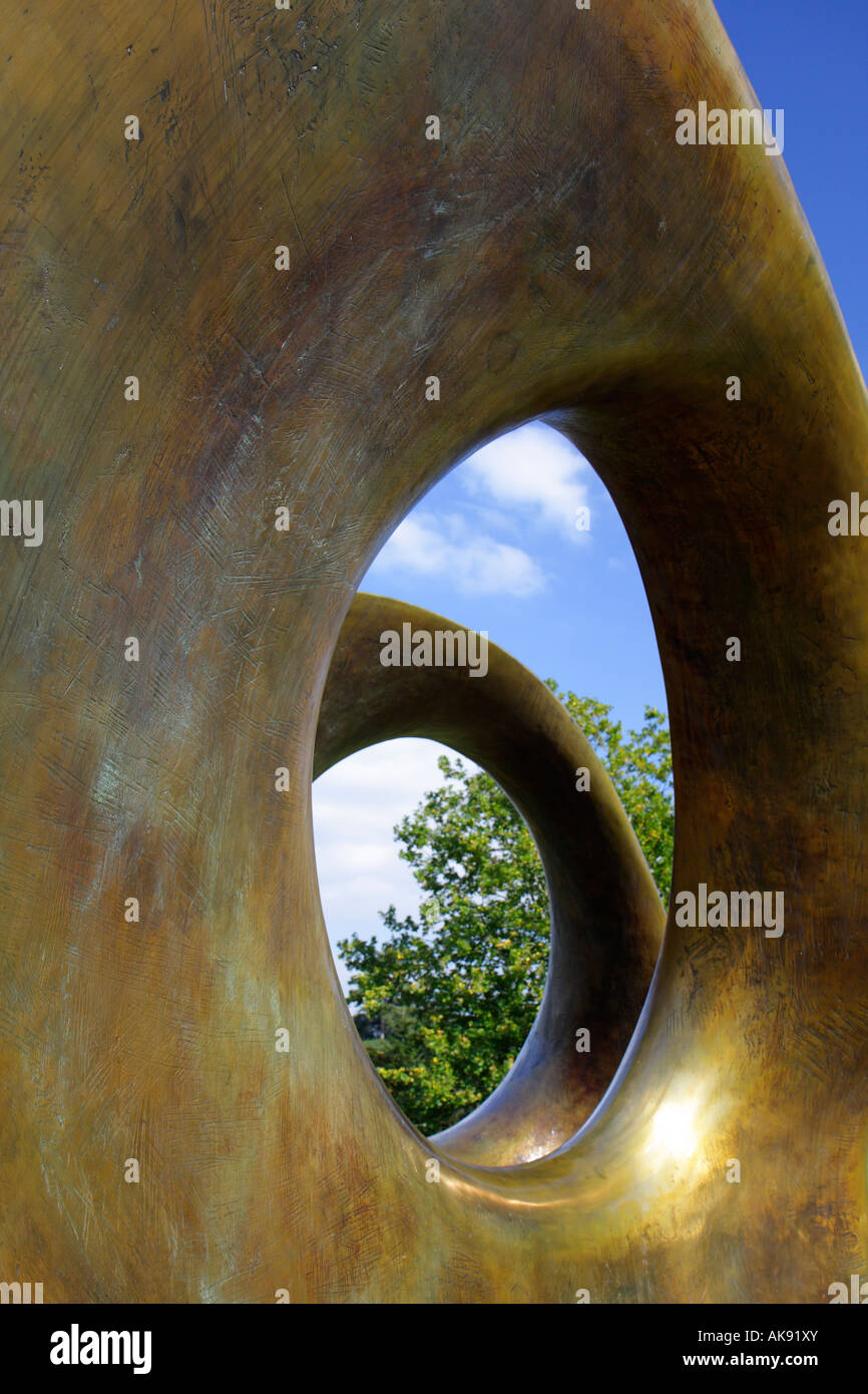 Henry Moore- Double Oval 5 Stock Photo - Alamy