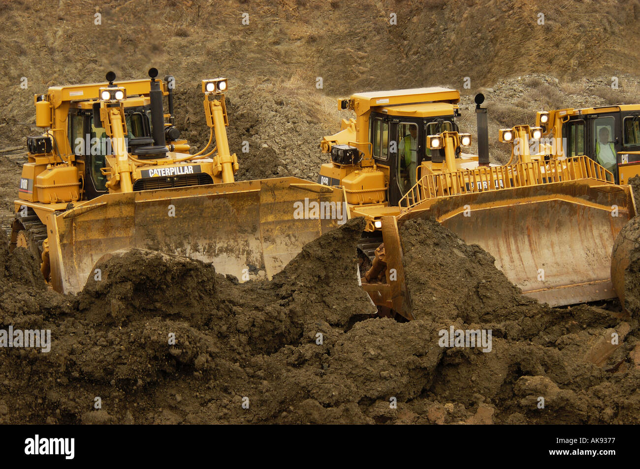 Big earth moving machines hi-res stock photography and images - Alamy