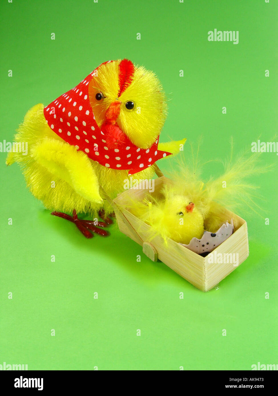 Hen and chick as symbol for Easter Stock Photo - Alamy