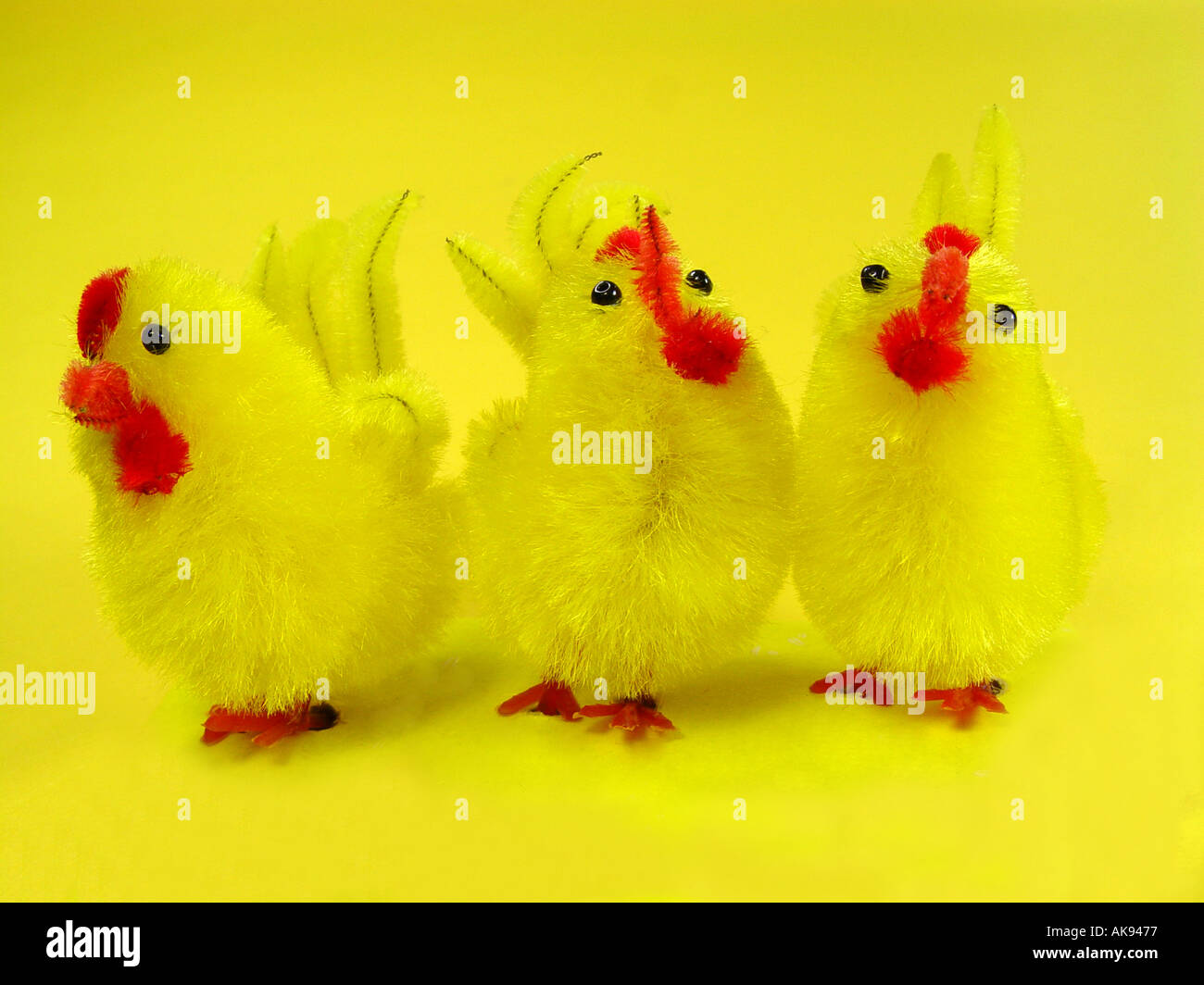 Hen and chick as symbol for Easter Stock Photo - Alamy