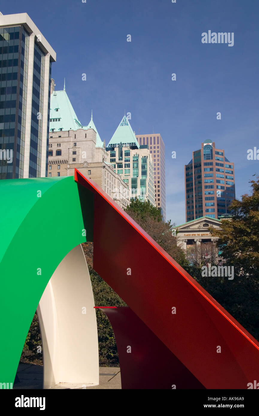 Sculpture at Robson Square with Vancouver Art Museum and Hotel ...