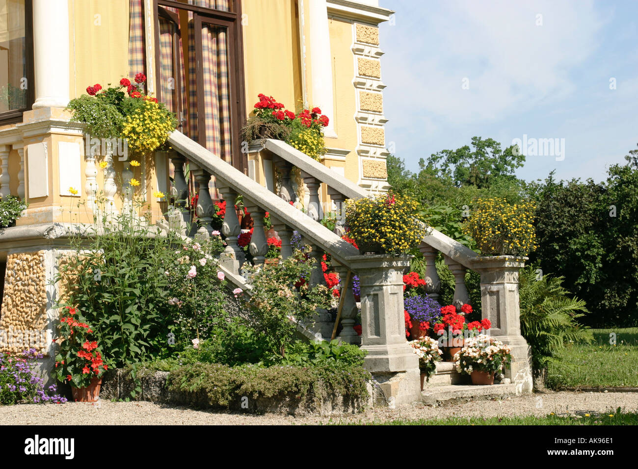 Villa in Bernried am Starnberger See in Bayern Stock Photo - Alamy