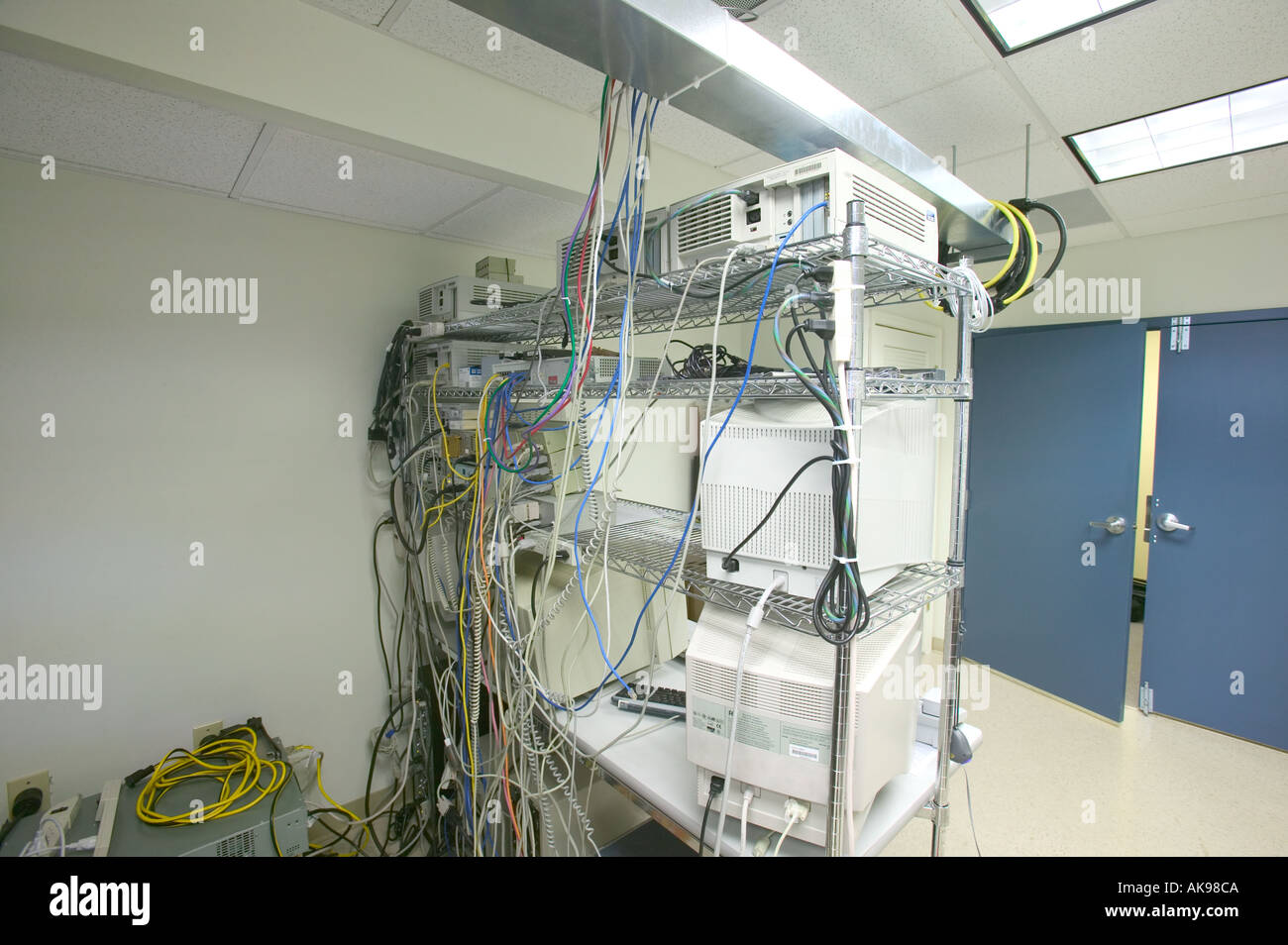 Computer Wires 6 Stock Photo - Alamy