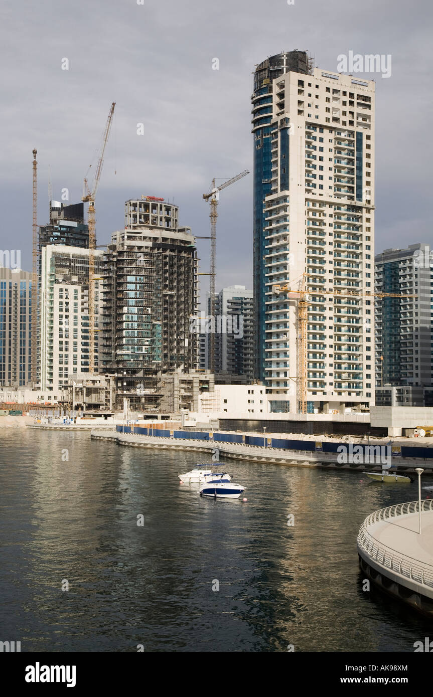Unfinished skyscraper Buildings, under construction building projects ...