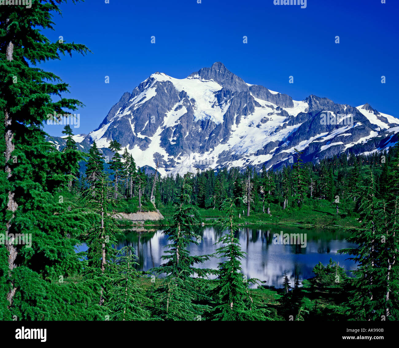 Mt shuksan cascades national park hi-res stock photography and images ...