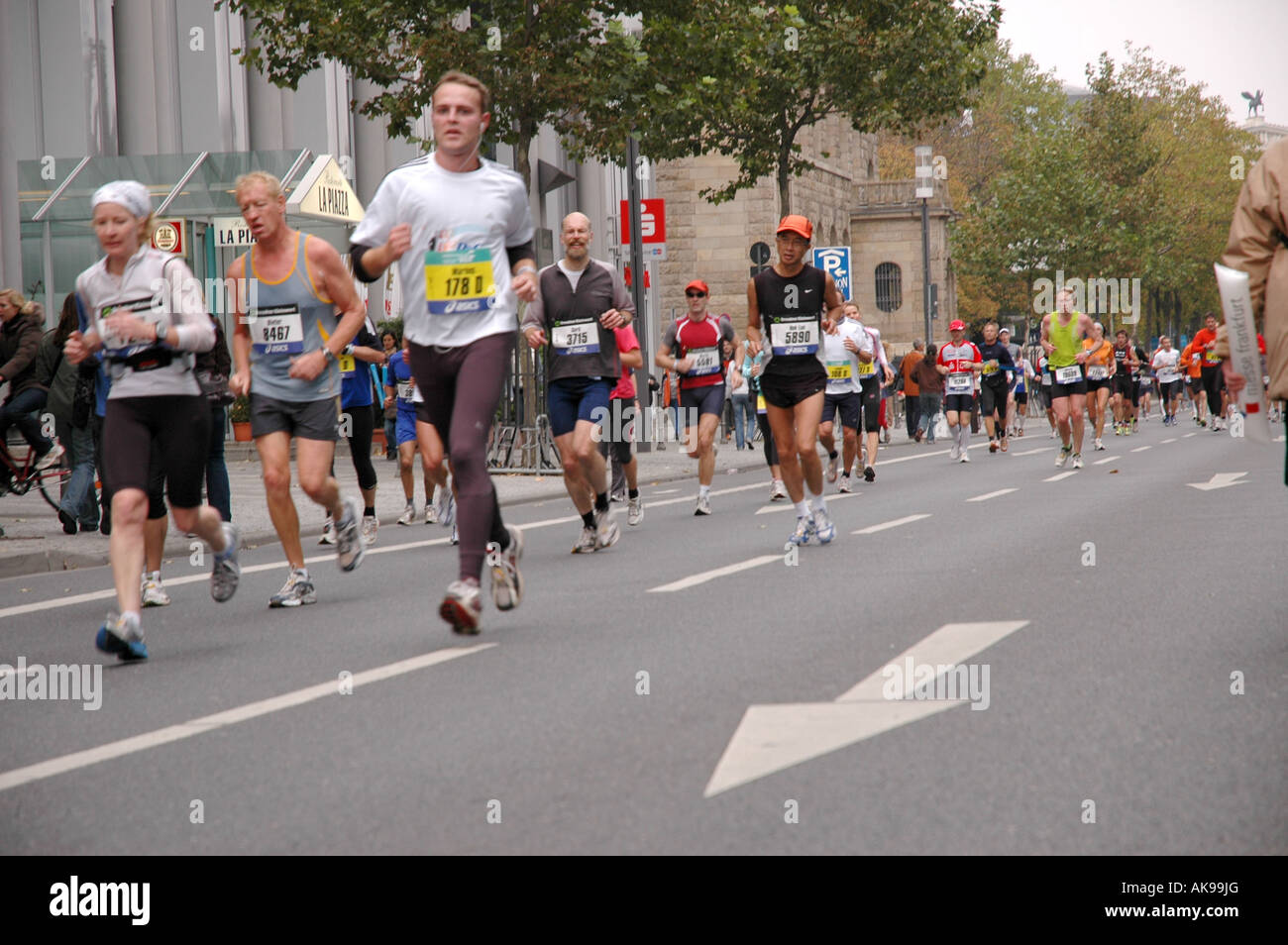Marathonl hi-res stock photography and images - Alamy