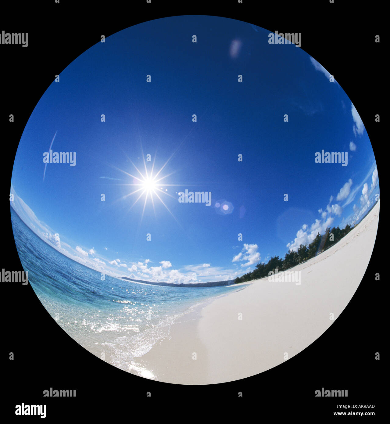 Beach sun sky Stock Photo - Alamy