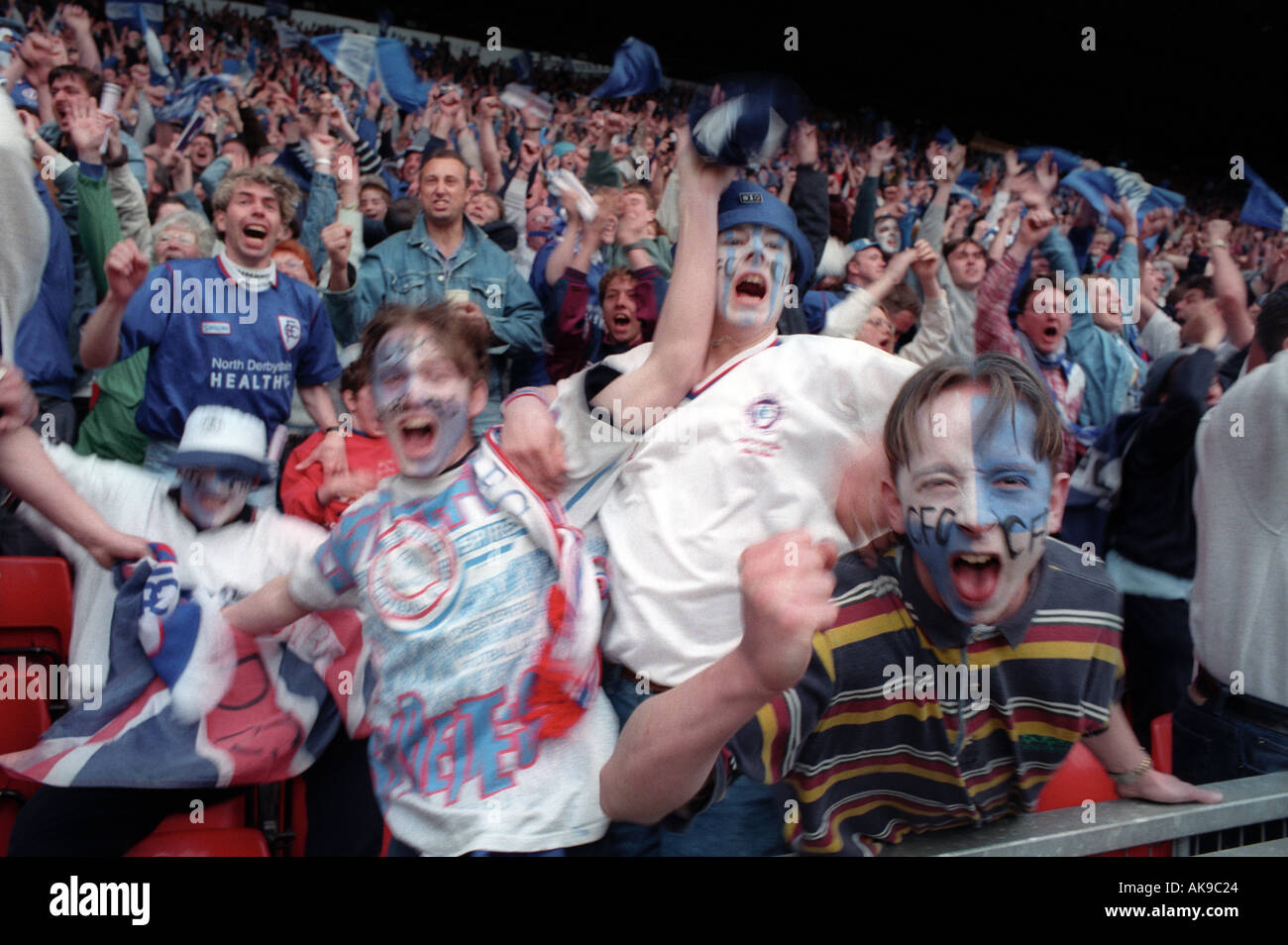 Wembley stadium old supporters hi-res stock photography and images - Alamy