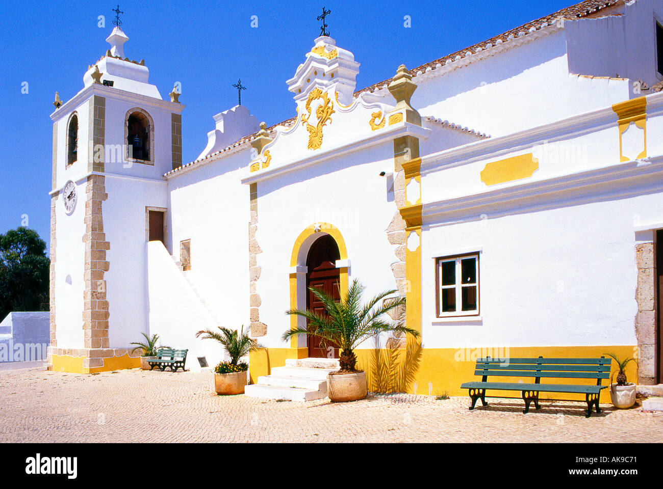 Alvor Church Algarve Portugal Stock Photo - Alamy