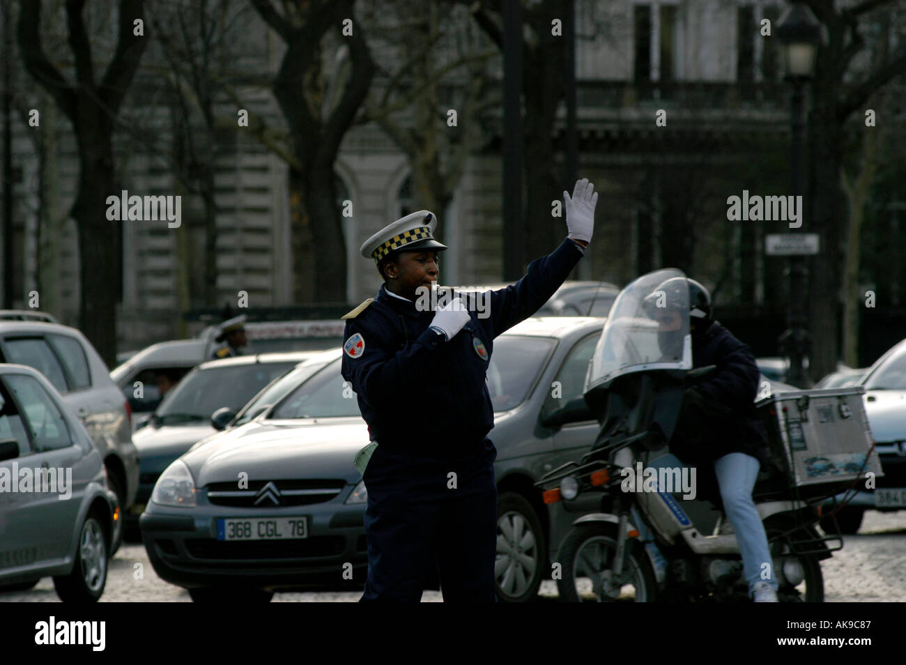 PARIS FRANCE TRAFFIC POLICE 2004 Stock Photo - Alamy
