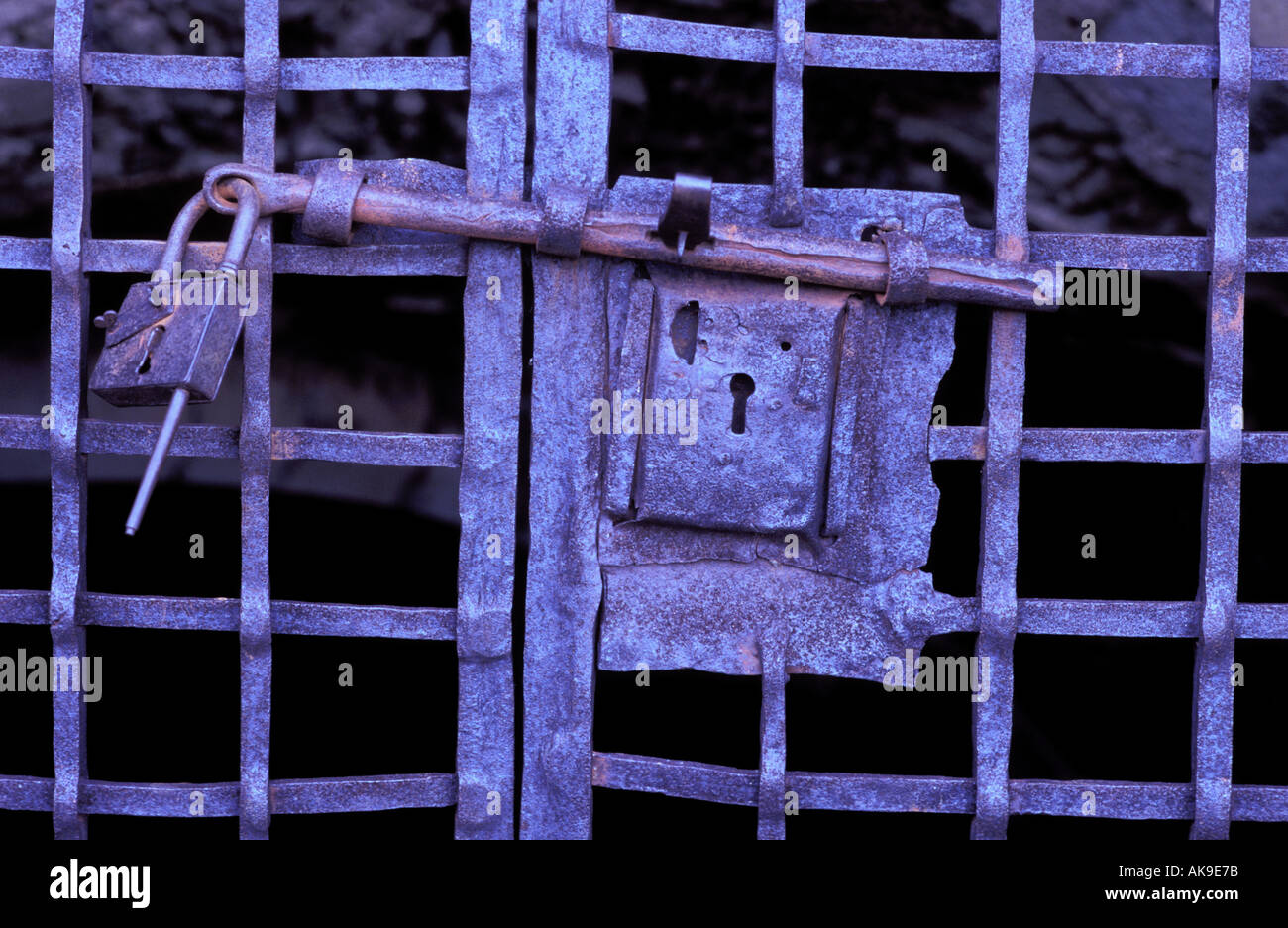Old lock france hi-res stock photography and images - Alamy