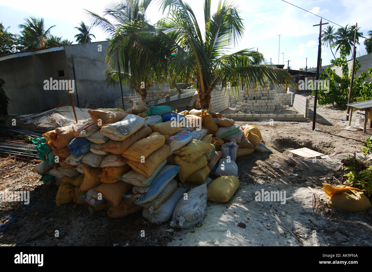 Maldives construction hi-res stock photography and images - Alamy
