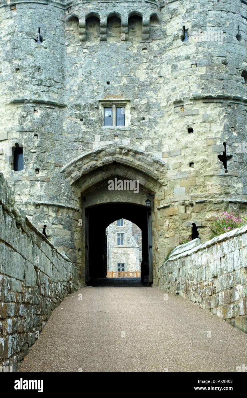 Entry control point building hi-res stock photography and images - Alamy