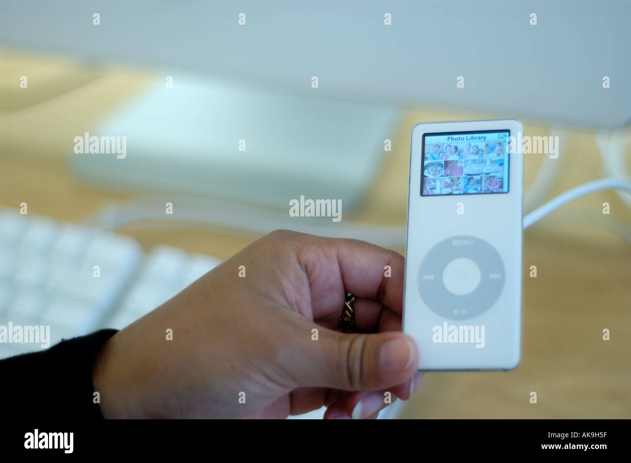 Ipod nano hi-res stock photography and images - Alamy