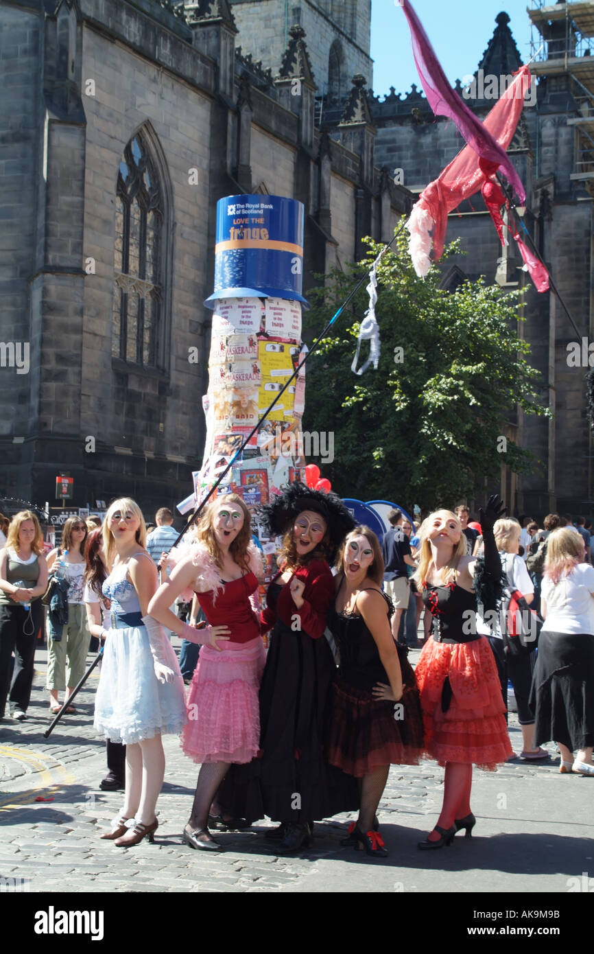 Audience theatre faces hi-res stock photography and images - Alamy