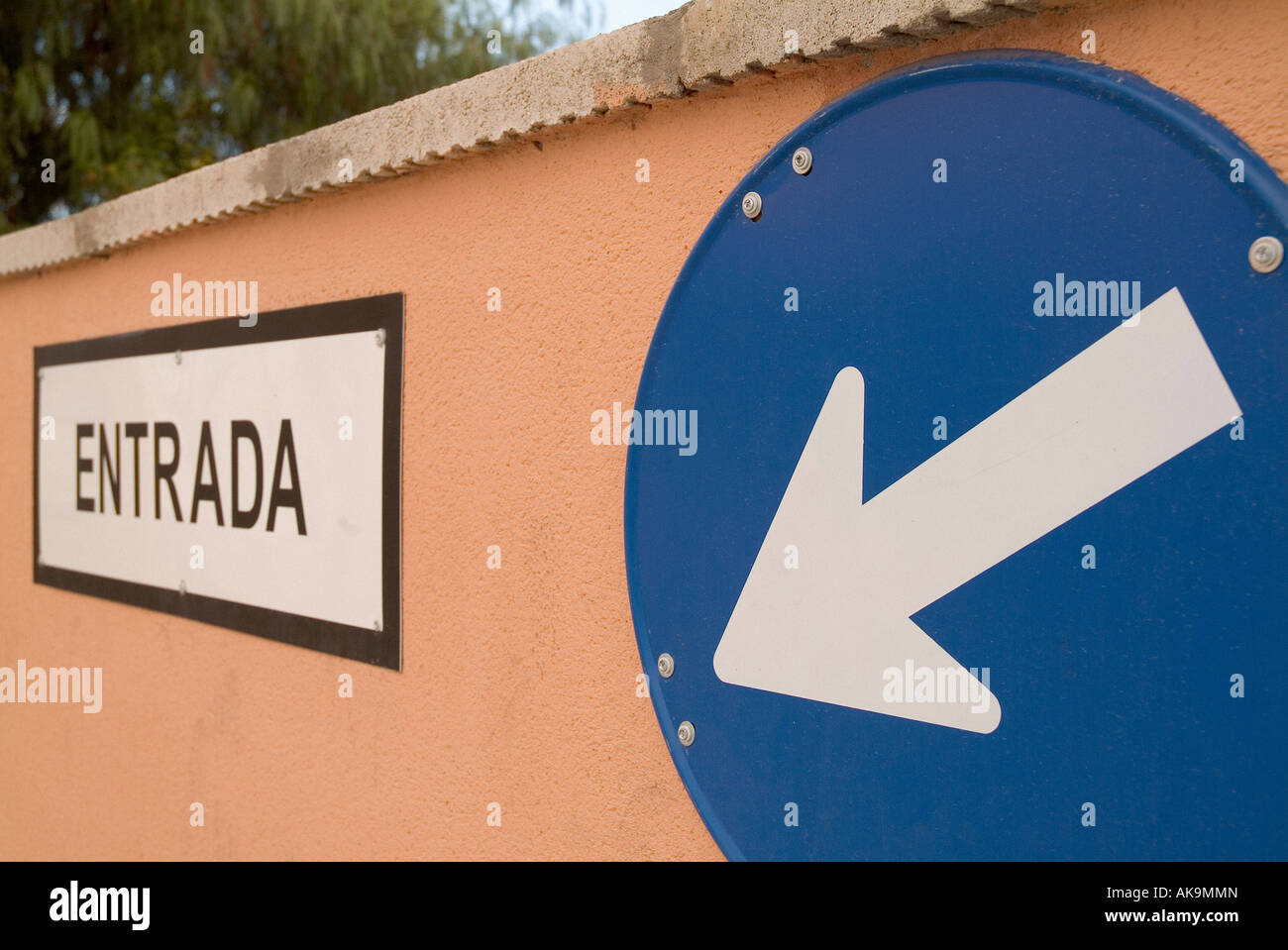 Spanish traffic signals hi-res stock photography and images - Alamy