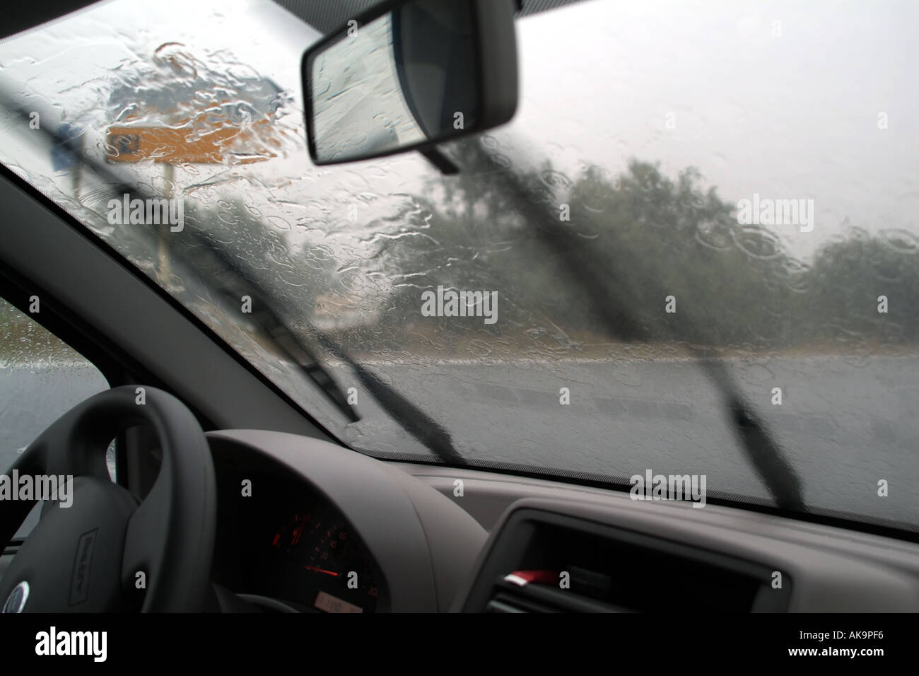 Bad driving conditions in torrential rain for travellers and drivers ...