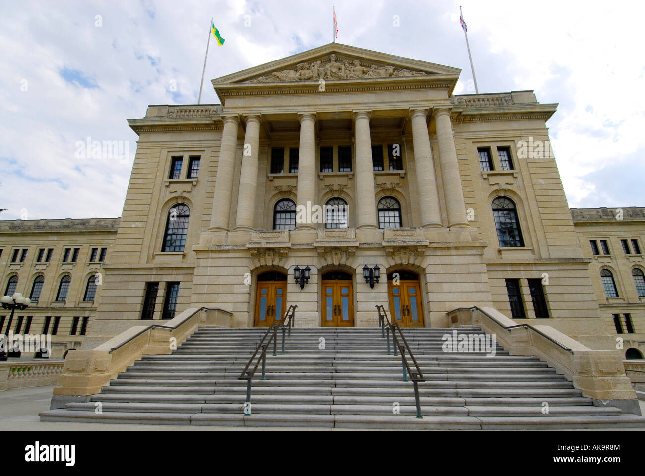 Saskatchewan legislative building hi-res stock photography and images ...