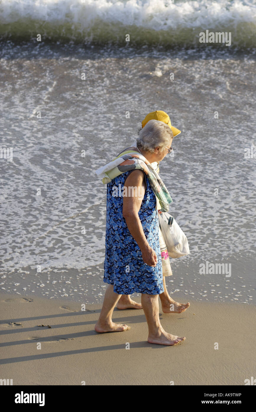 Italian riviera beach women hi-res stock photography and images - Alamy