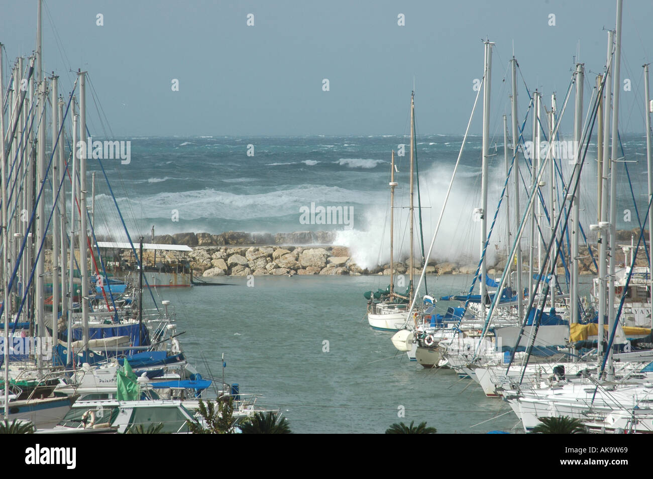 Breaking the barrier hi-res stock photography and images - Alamy