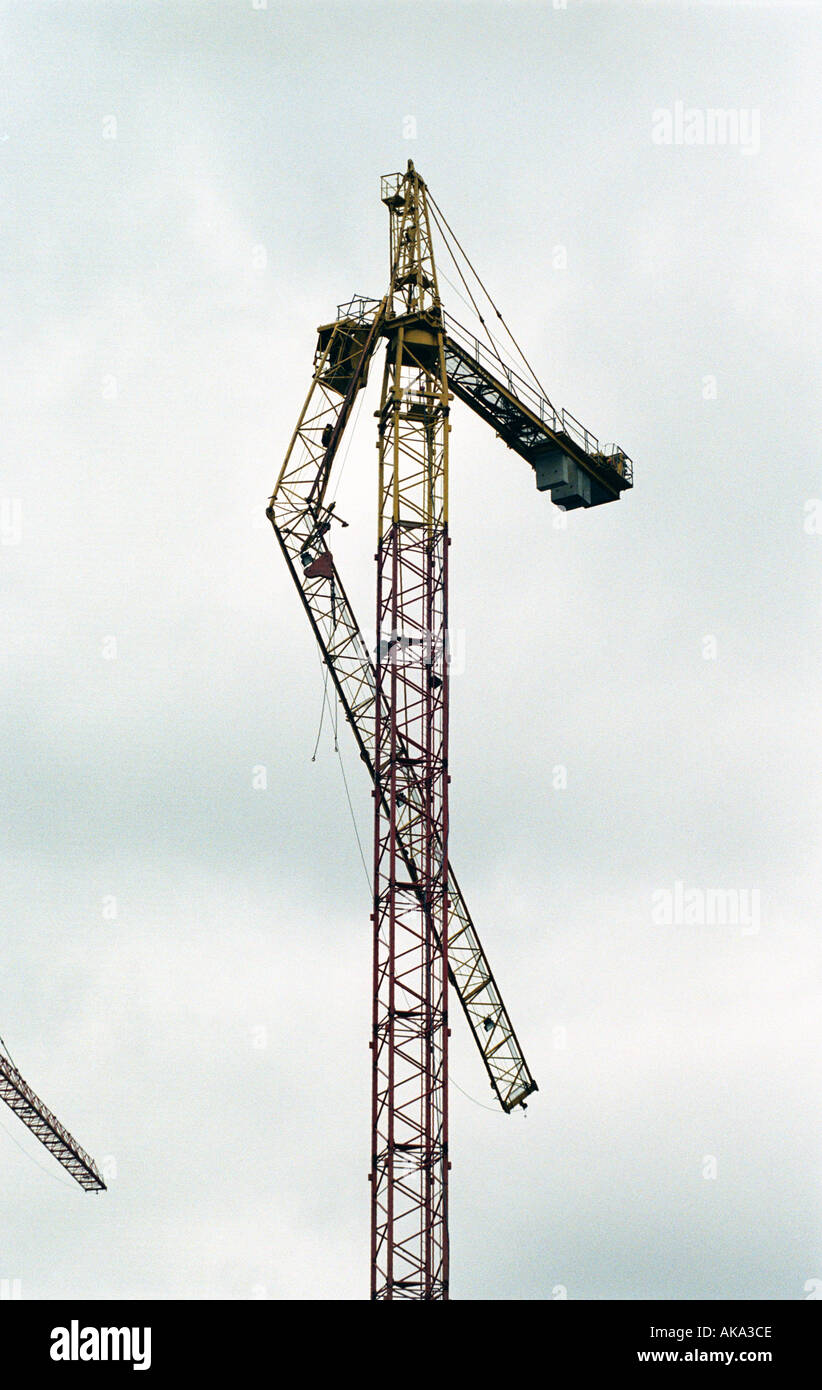 Accident construction crane hi-res stock photography and images - Alamy