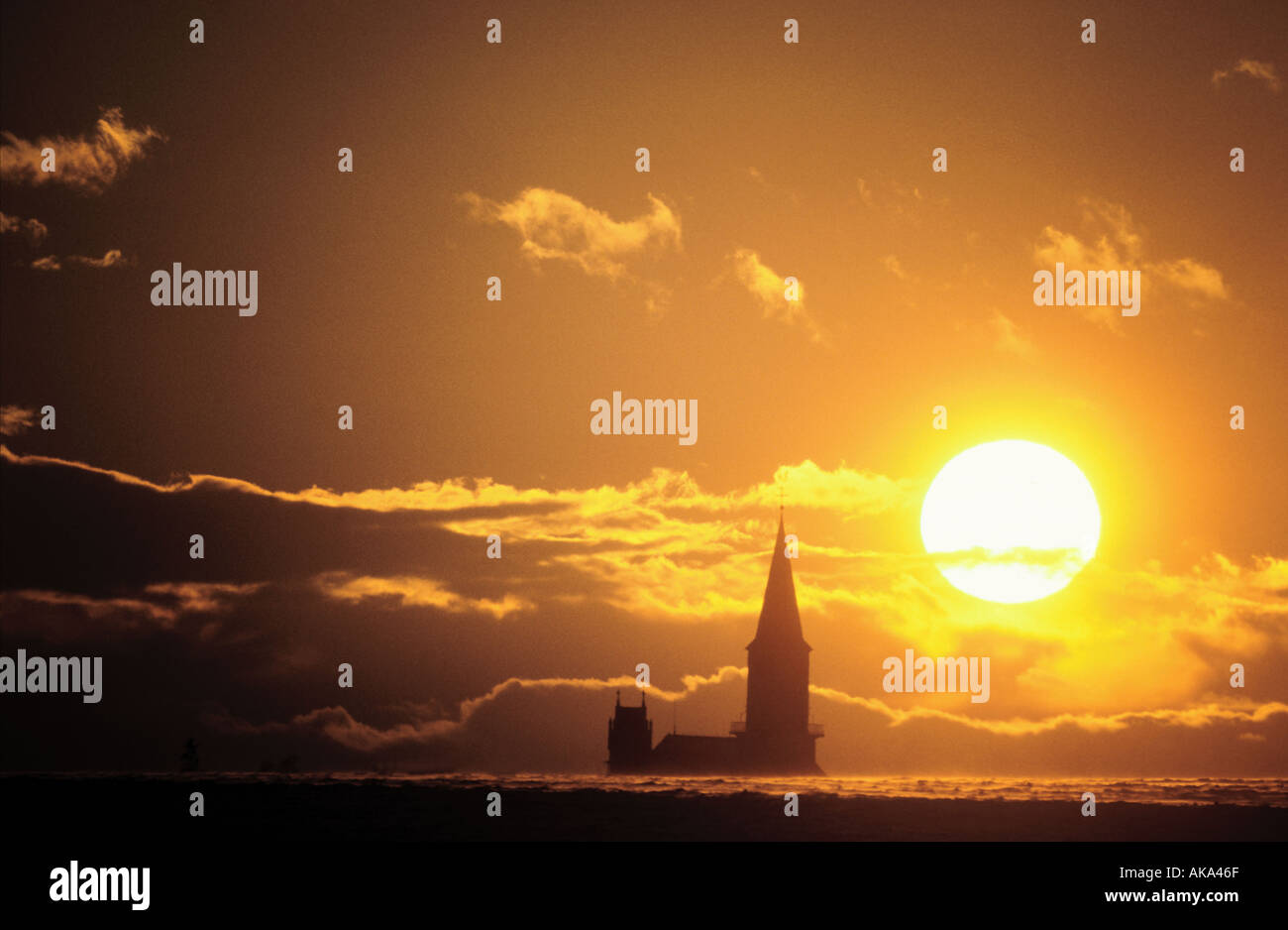 Single church hi-res stock photography and images - Alamy