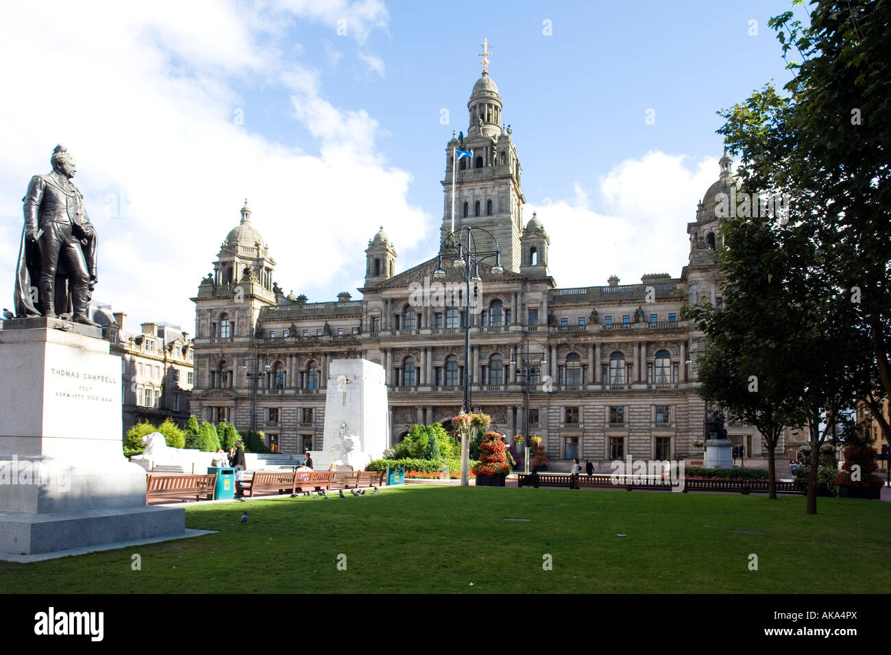 Glasgow Scotland Europe City Chambers and Cenotaph George square Stock ...