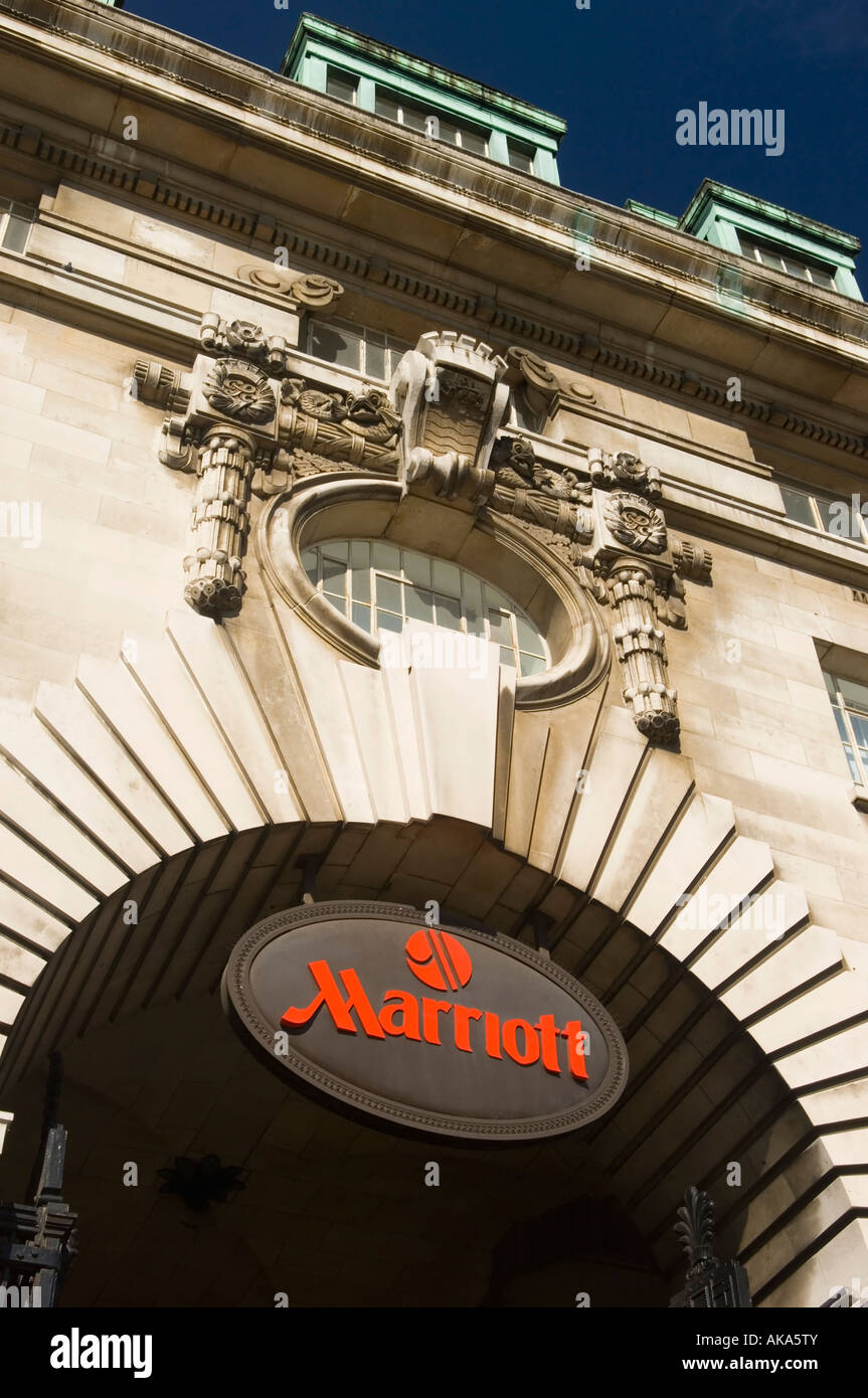 Entrance to Marriott Hotel in Centre London England UK Stock Photo - Alamy