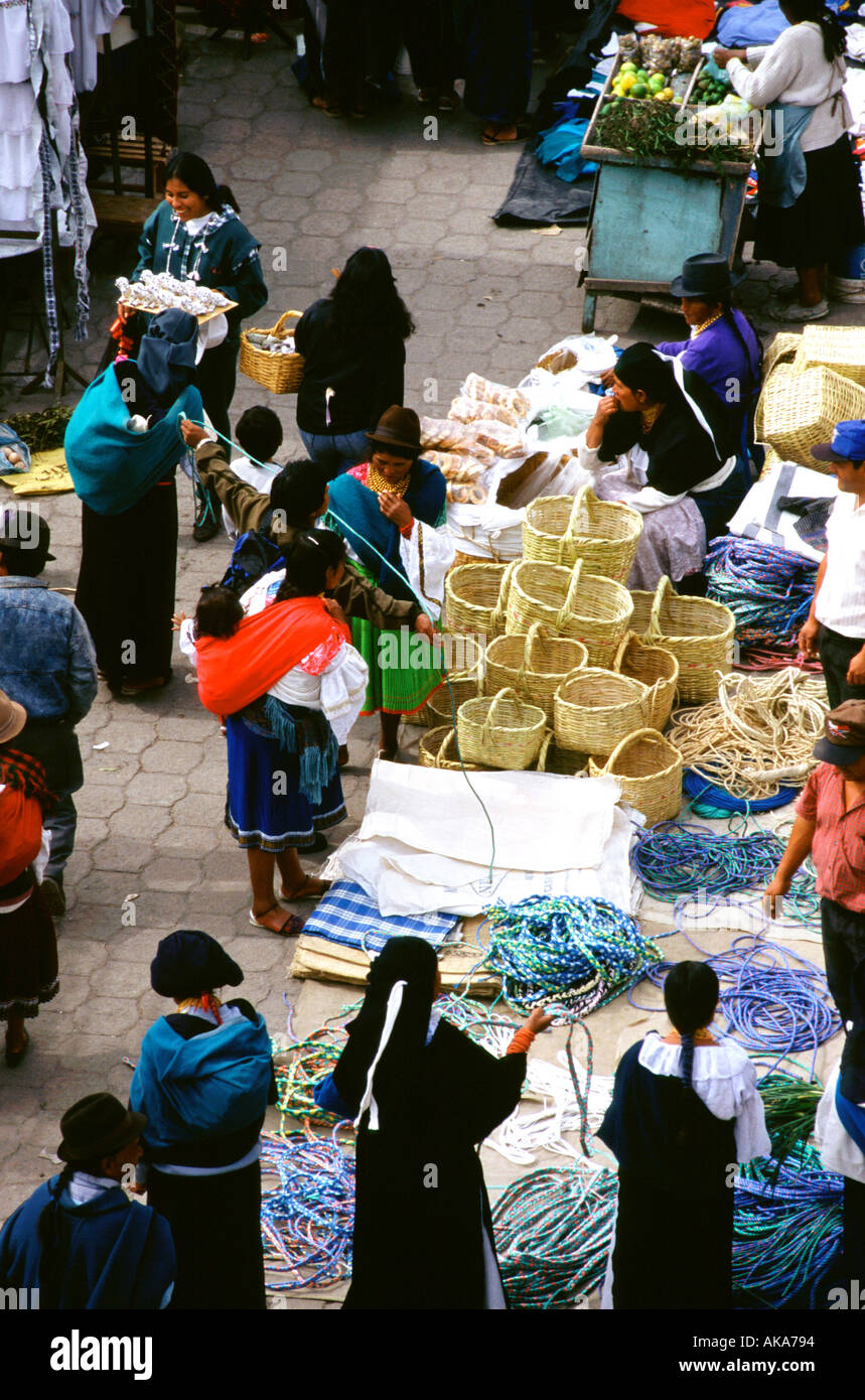 Handicrafts otavalo market ecuador hi-res stock photography and images ...