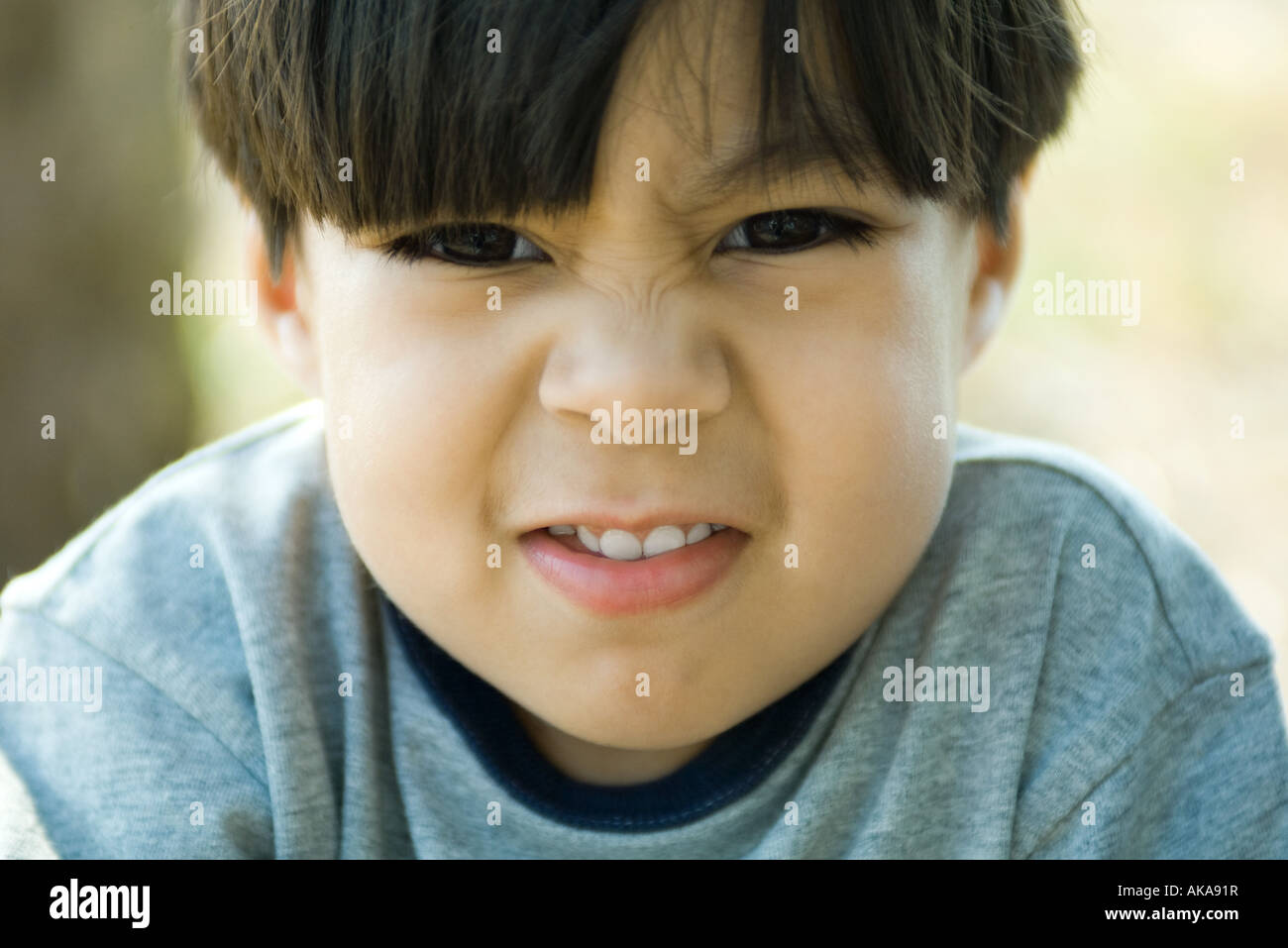 Wrinkling nose hi-res stock photography and images - Alamy
