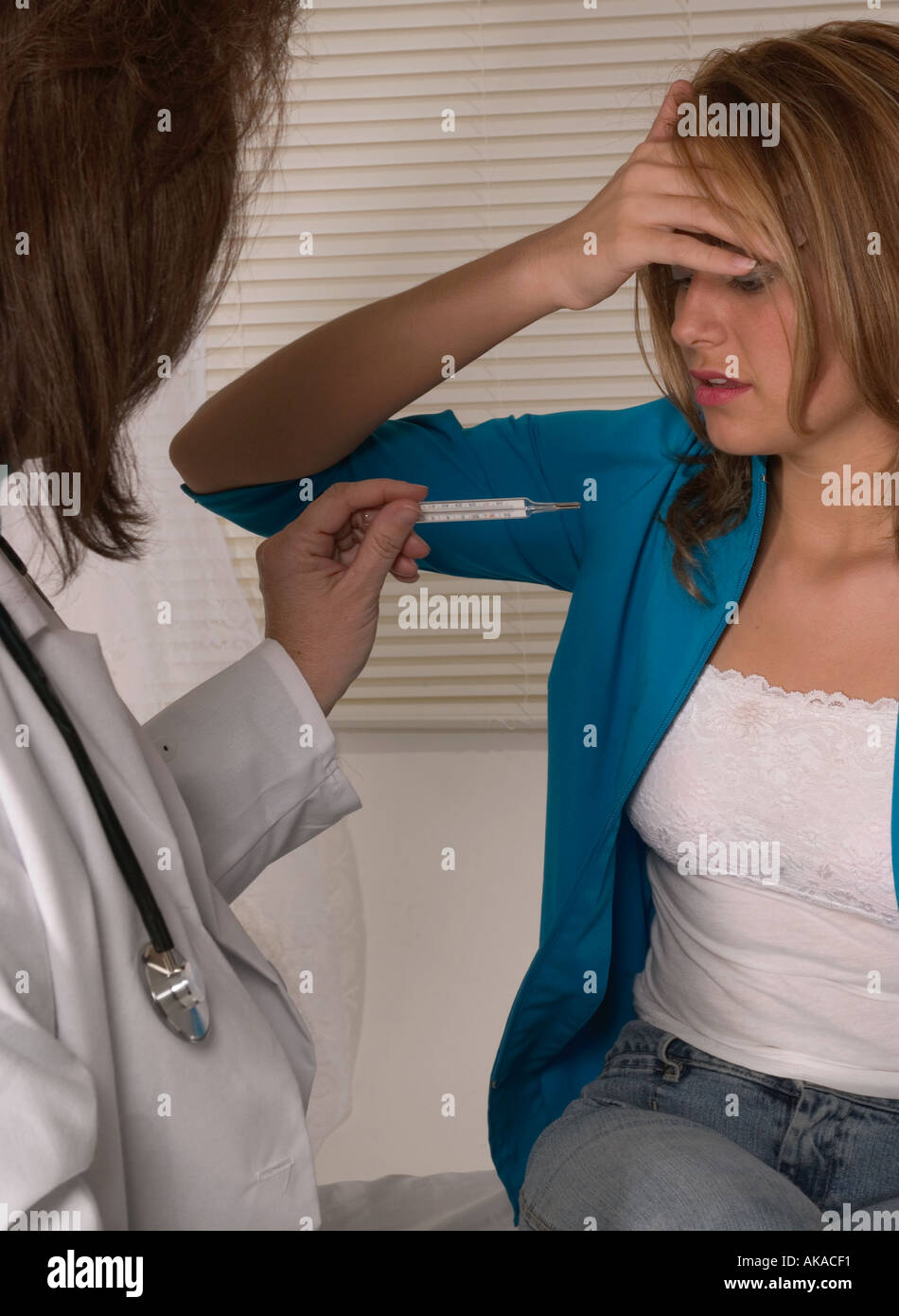 Sinus headache hi-res stock photography and images - Alamy
