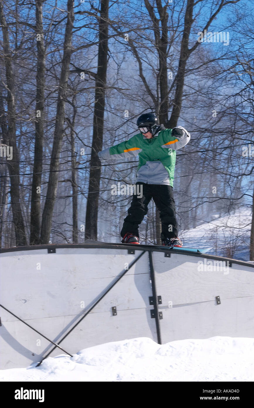 Snowboard rail slide hi-res stock photography and images - Alamy