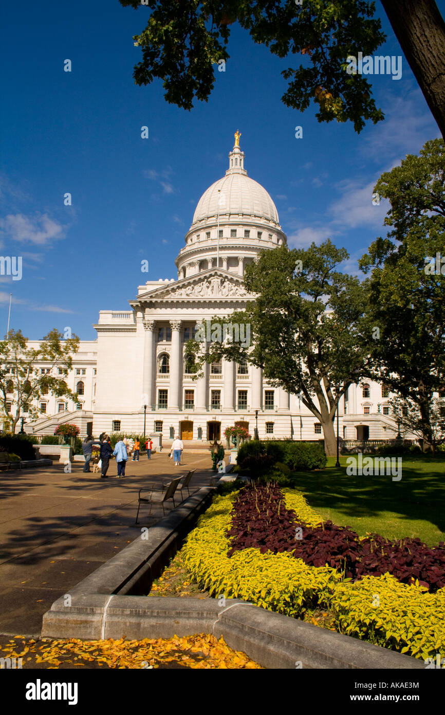 Madison Wisconsin capitol building flower beds Stock Photo - Alamy