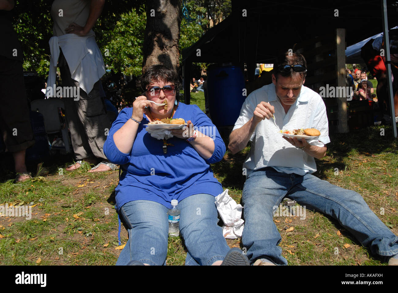 Overweight couple eating hi-res stock photography and images - Alamy