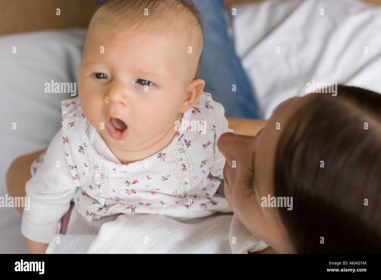 Baby yawns hi-res stock photography and images - Alamy