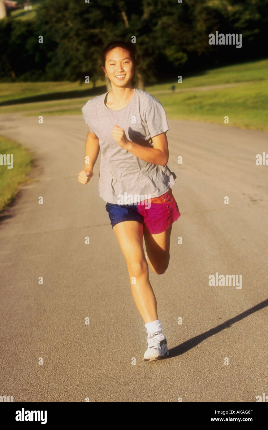 Fit asian girl running in hi-res stock photography and images - Alamy