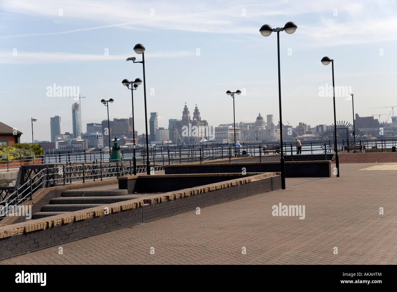 Liverpool and the Mersey River from the Woodside Foot Ferry, Birkenhead ...