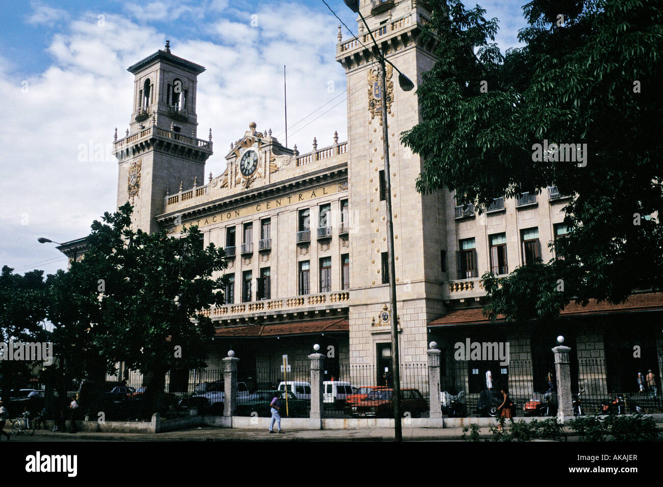 Havana train station hi-res stock photography and images - Alamy