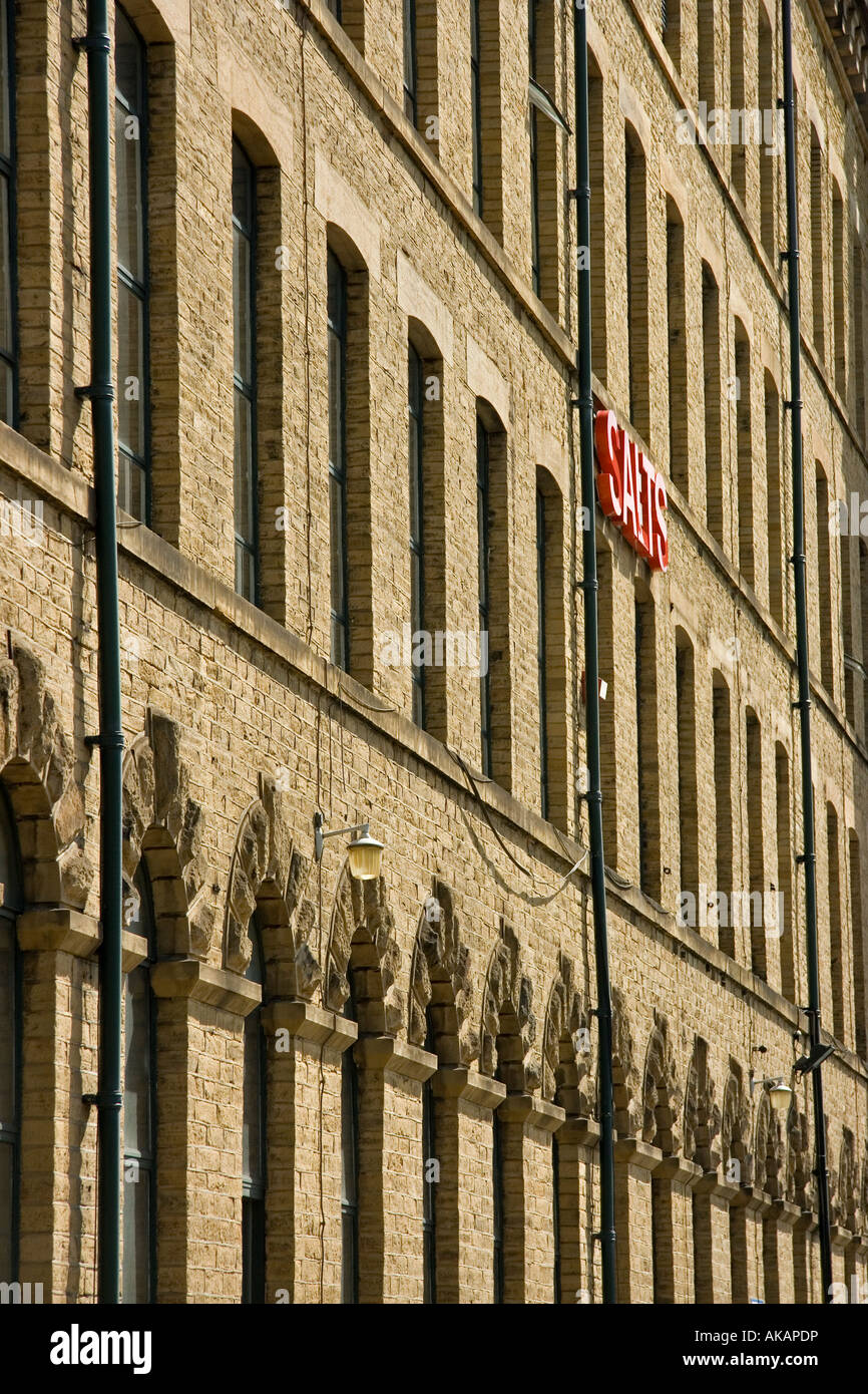 Sir titus salts factory saltaire hi-res stock photography and images ...