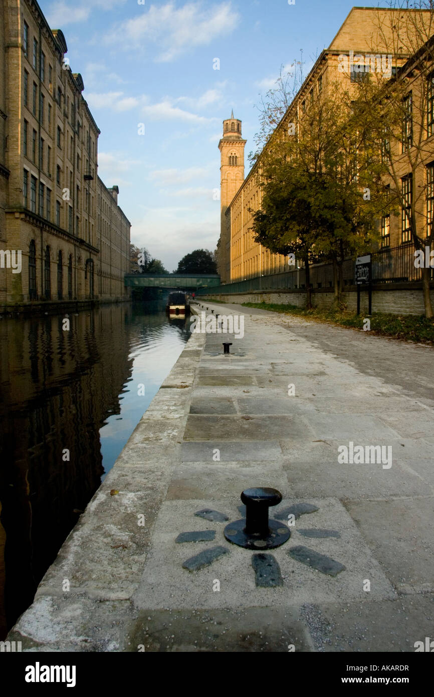 Tow Path of the Leeds-Liverpool Canal at Salts Mill, Saltaire, West ...